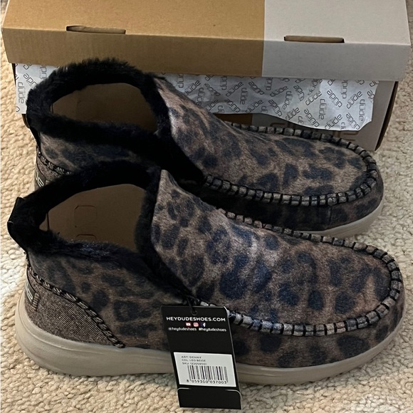 Hey Dude | Shoes | Hey Dude Denny Leo Beige Boots Sizes 6789 | Poshmark